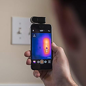 Seek Thermal Compact - All-Purpose Thermal Imaging Camera for iOS , Black - LW-AAA