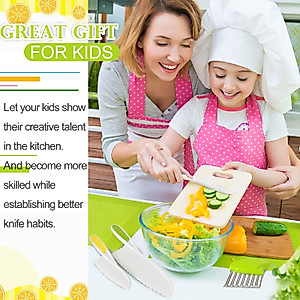TAORISH 4 Pcs Kids Knife Set, Nylon Kitchen Knife with Crinkle Cutter, Serrated Edges Plastic Toddler Chef Knife for Real Cooking & Cutting Fruit Bread