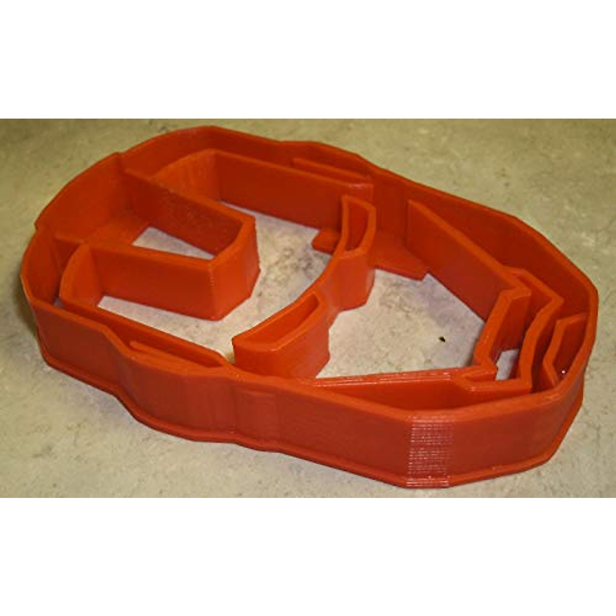 SUPERHERO CHARACTER SPECIAL OCCASION COOKIE CUTTER BAKING TOOL USA PR467L