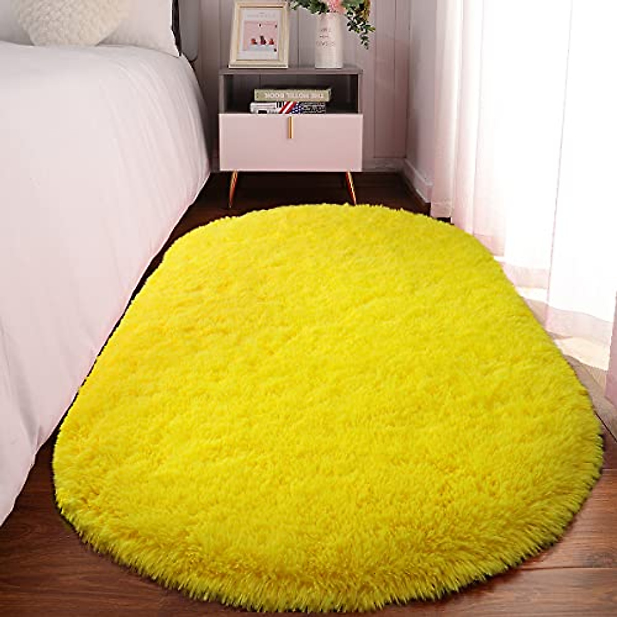 LOCHAS Fluffy Carpet Soft Yellow Bedroom Rug Throw Carpets Modern Shaggy Area Rugs for Bedroom Bedside Girls Kids Children Home Decor 2.6' x 5.3'
