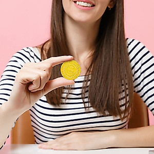 100 Count Plastic Gold Coins Set, Pirate Treasure Gold Play Coins for Kids Party Theme Props Decorations, Lucky Draw Games Treasure Hunt