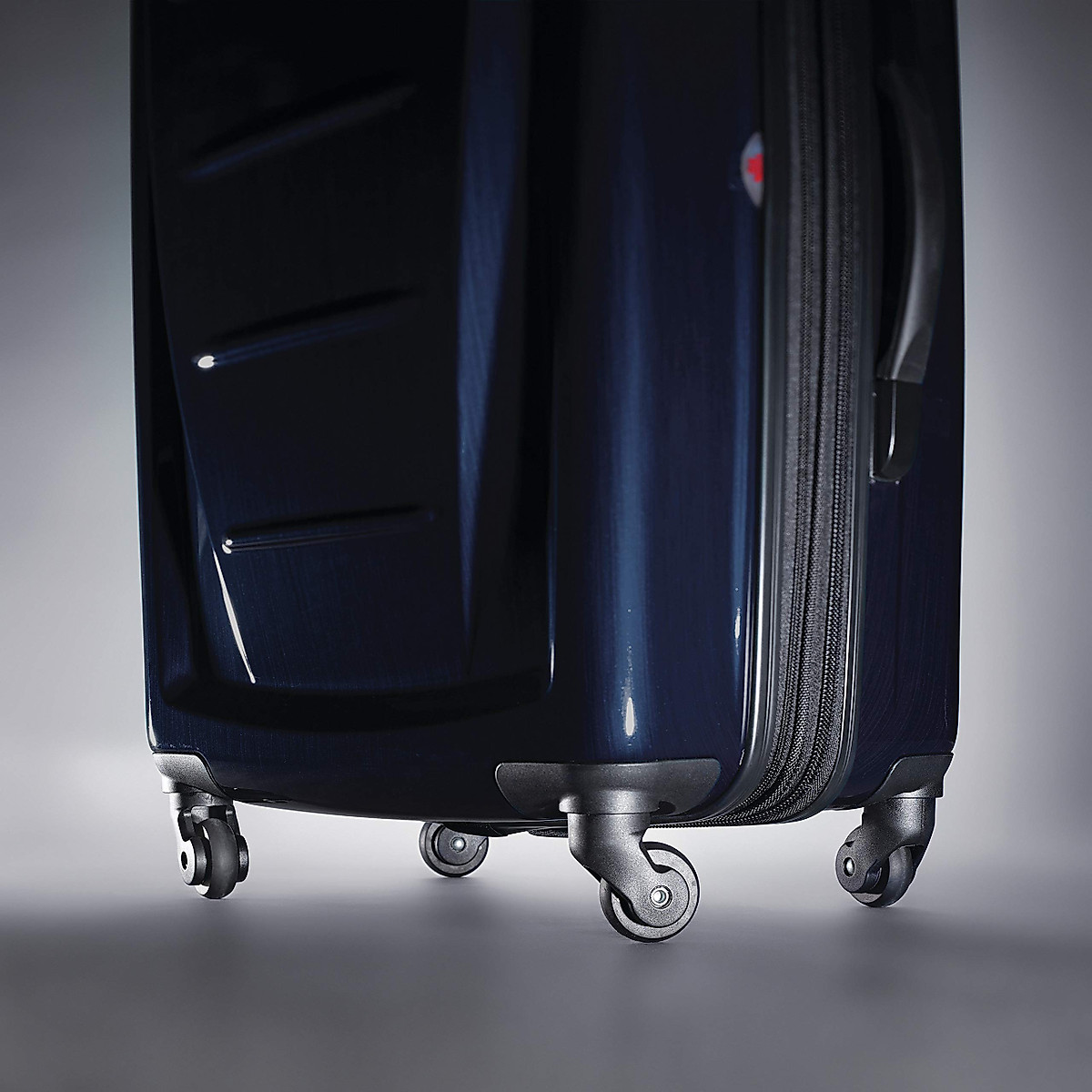 Samsonite Winfield 2 Hardside Expandable Luggage with Spinner Wheels, Navy, Checked-Medium 24-Inch