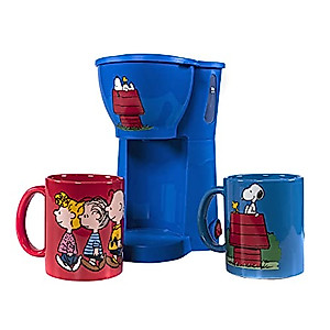Uncanny Brands Peanuts Single Cup Coffee Maker Gift Set with 2 Mugs
