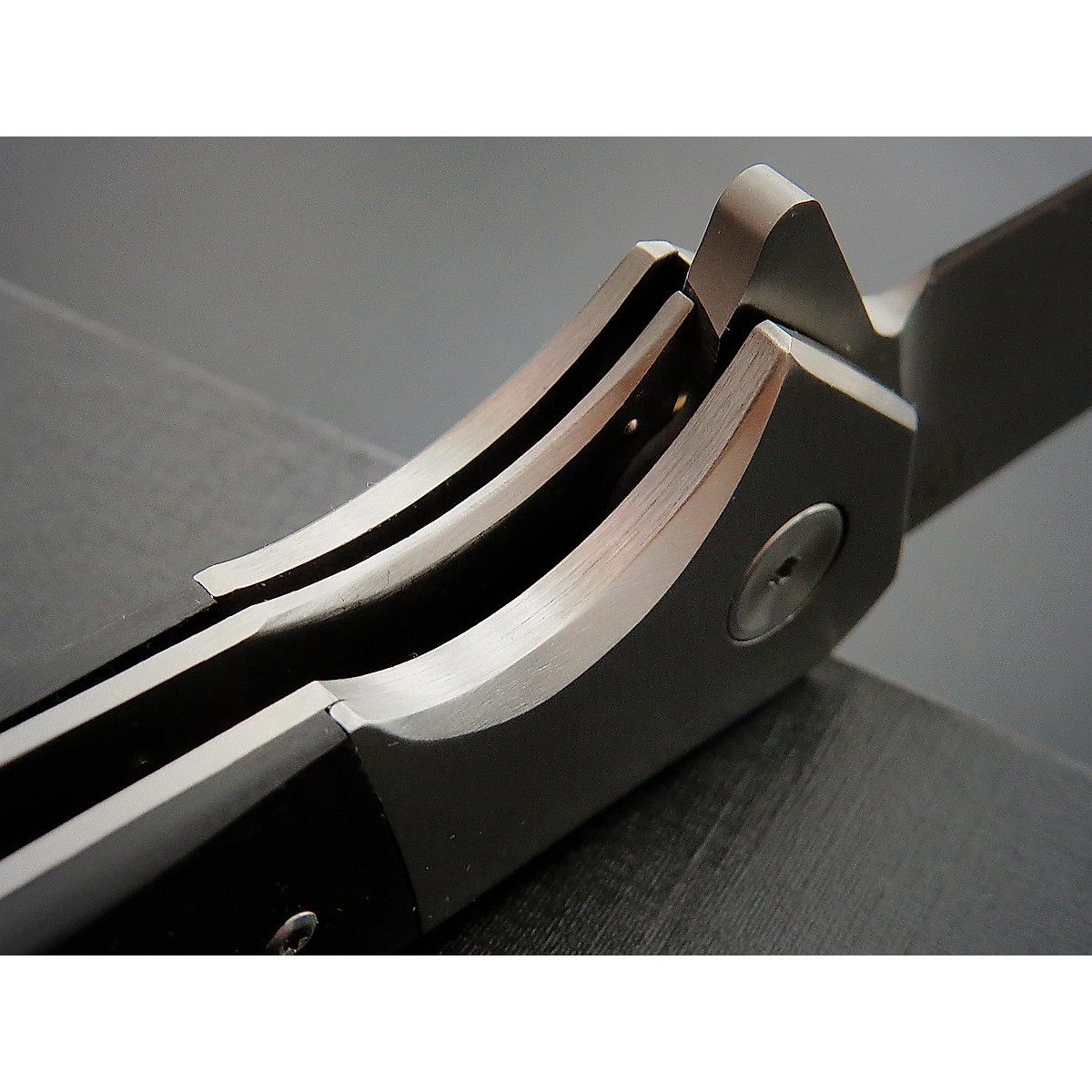 Eafengrow EF6 Folding Knives 5.2 inch Closed Knife 9Cr18Mov Blade Knife G10 Steel Handle Ball Bearing Outdoor Camping Knife