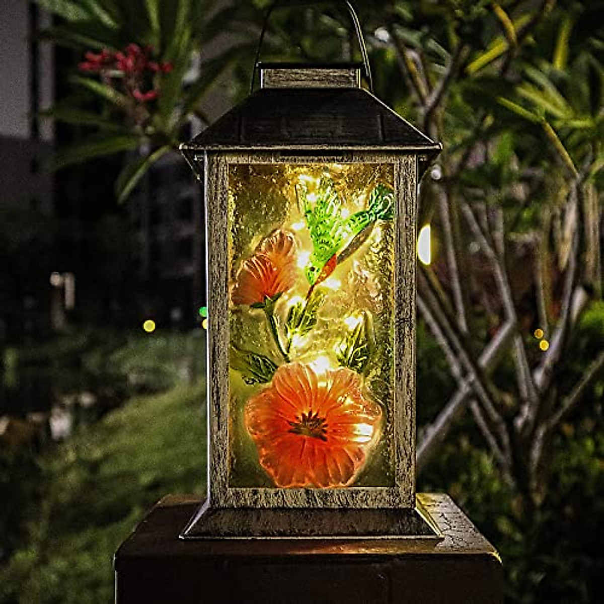 Solar Hummingbird Lantern Waterproof Outdoor Hanging Glass Lantern Decorative Tabletop Lamp Metal LED Lights for Garden Patio Porch Holiday Party Yard Table Pathway Walkway Holiday Decor Gifts (1pack)