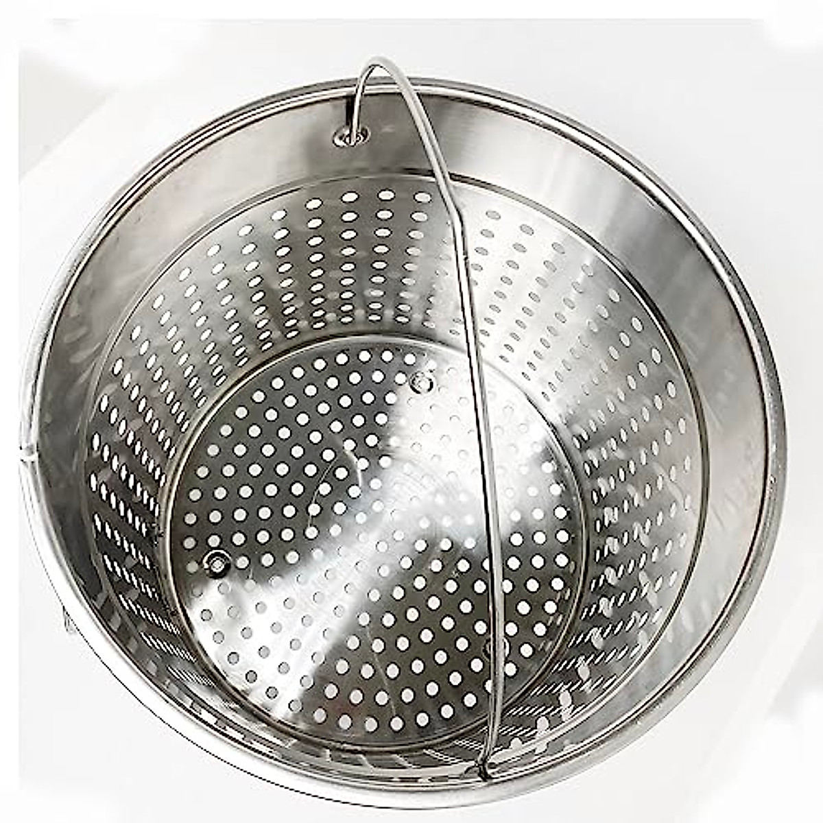 Bayou Classic 1124 24-qt Stainless Stockpot w/Lid And Basket Includes Vented Lid Perforated Stainless Steel Basket Perfect For Steaming Boiling and Frying