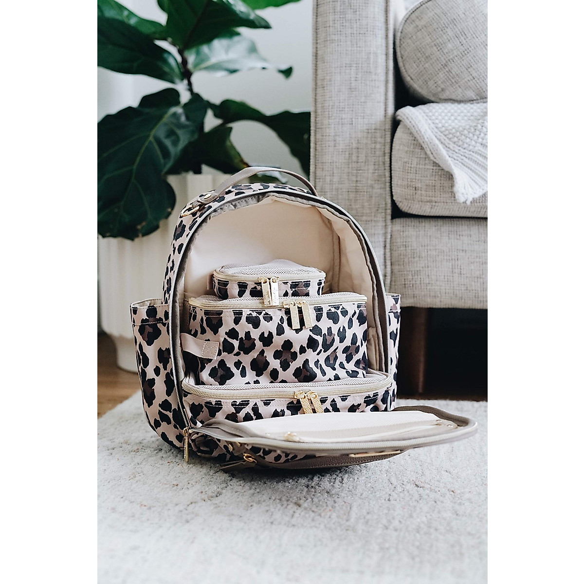 Itzy Ritzy Packing Cubes - Set of 3 Packing Cubes or Travel Organizers; Each Cube Features A Mesh Top, Double Zippers & A Fabric Handle, Leopard