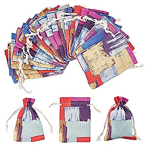 CHGCRAFT 20Pcs Cotton Drawstring Bags Polycotton Packing Pouches Drawstring Bags OldLace with Printed Christmas Theme Gift Bag Candy Bags Jewelry Pouches Mixed Color