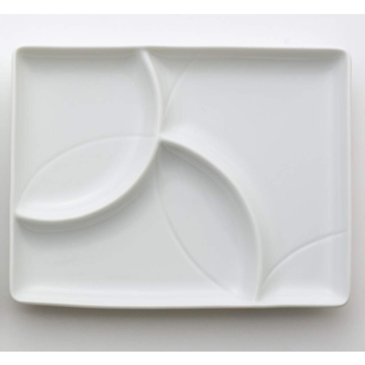 Aito Medium Plate, White, Approx. Depth 5.6 x Width 7.2 x Height 0.8 inches (14.2 x 18.3 x 2.0 cm), Deep Mountain Modern Divider Plate (Cloisonne)