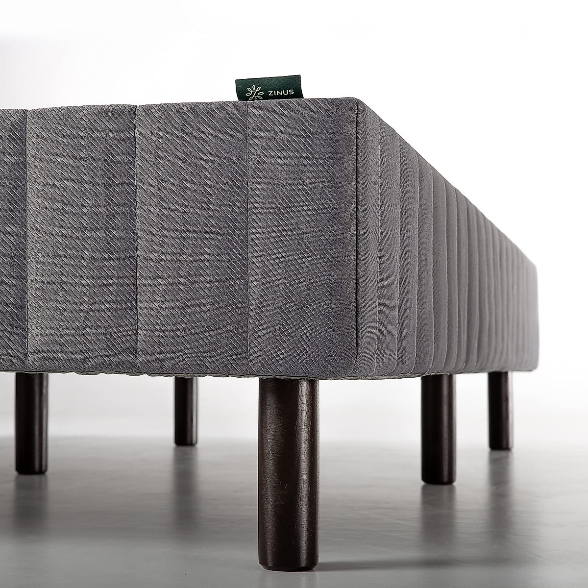 ZINUS GOOD DESIGN Award Winner Justina Metal Mattress Foundation / 16 Inch Platform Bed / No Box Spring Needed, Queen