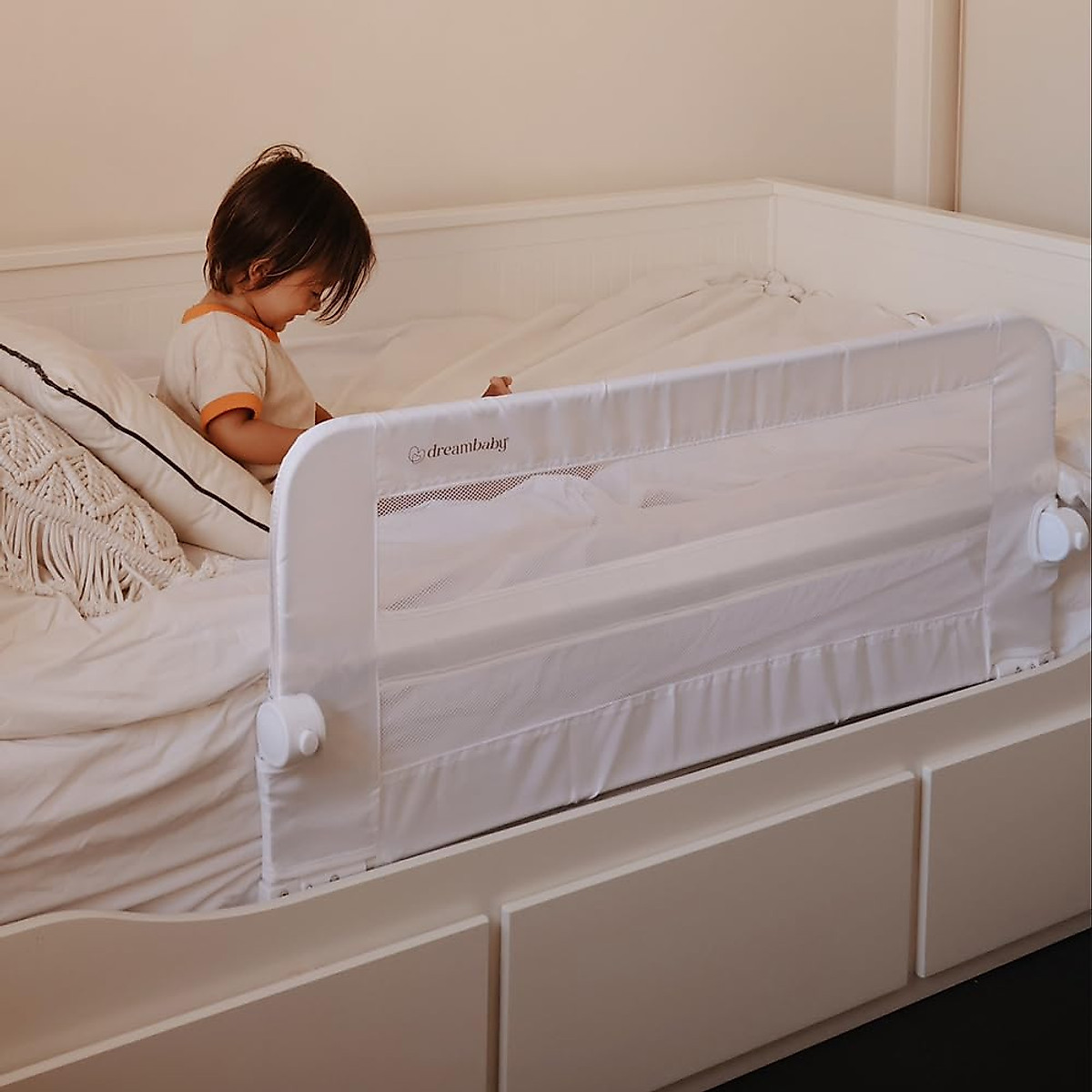 Dreambaby Dallas Bed Rail Guard - Toddlers Bed Rails - with Safety Anchors - Fits Up to Queen Size Mattress - Measures 43.25" Wide & 19.5" Tall - Model L7745,White