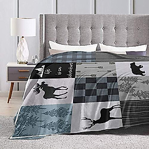 Carwayii Rustic Fleece Throw Blanket Lodge Bear Moose Lap Blanket Ultra Soft Office Blanket Adventure Retro Tartan Bed Cover Thermal Noon Break Blanket Gifts for Home Office Camping Car
