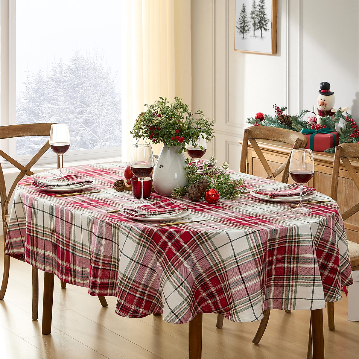 Newbridge Christmas Sully Tartan Plaid 60 x 84 Inch Oval Fabric Tablecloth, 100% Woven Cotton Holiday Table Cover for Dining Party, Buffet and Banquet