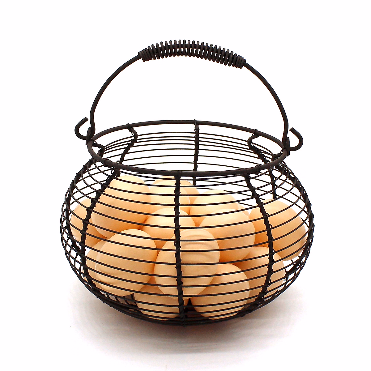 CVHOMEDECO. Rustic Wire Egg Basket with swimming Handle Primitives Vintage Gathering Basket. Rusty