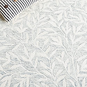 SAFAVIEH Jardin Collection Area Rug - 8' x 10', Light Grey & Ivory, Handmade Wool, Ideal for High Traffic Areas in Living Room, Bedroom (JAR753G)