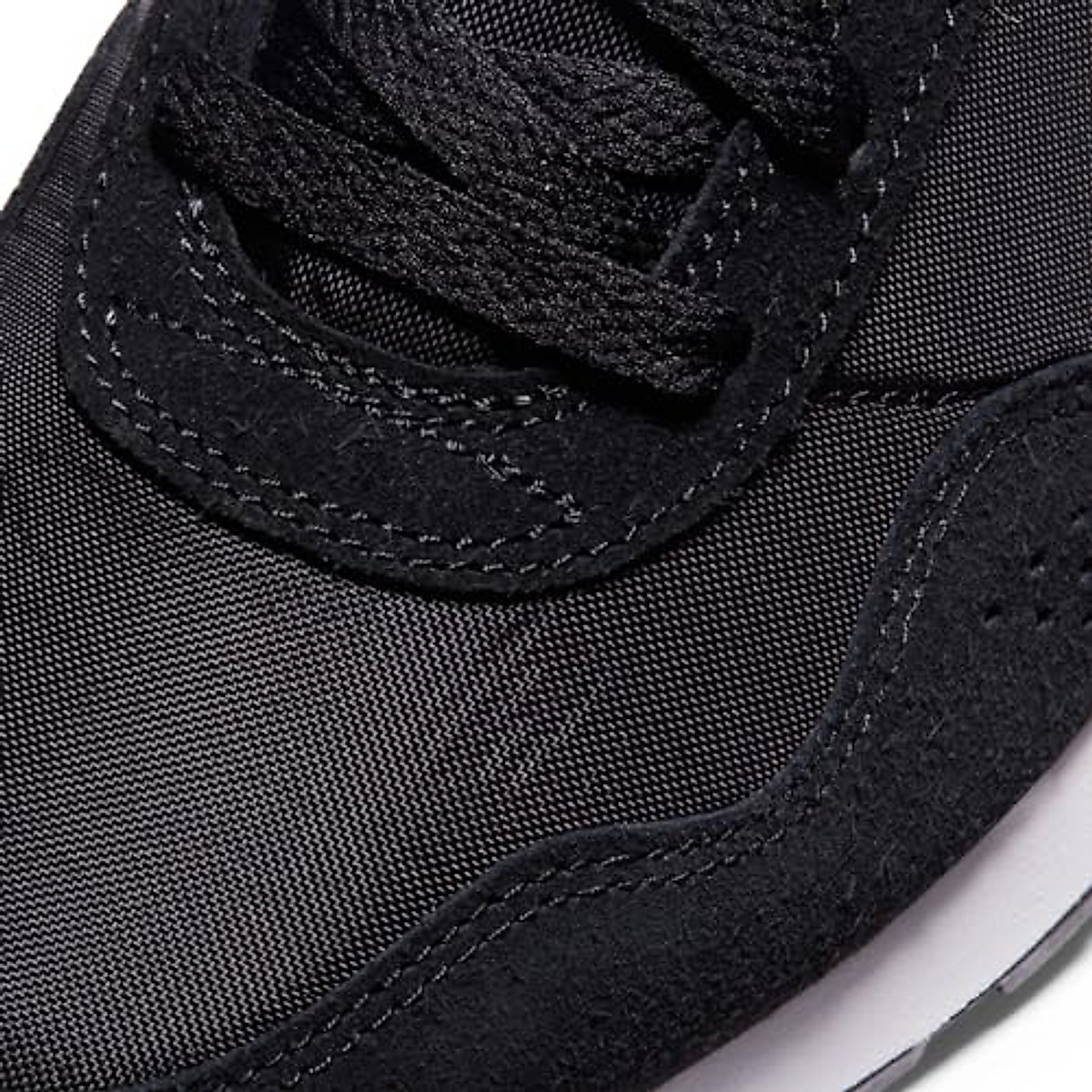 NIKE Boy's Sneakers Fitness Shoes, Black White, 39 EU