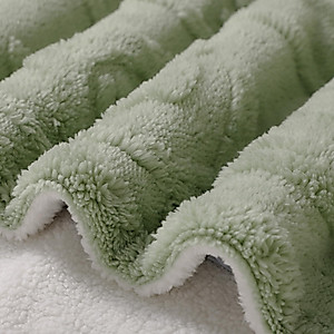 Amélie Home Sherpa Throw Blanket for Couch, Damask 3D Jacquard Pattern and Soft Teddy Sherpa Reverse, Decorative Fleece Thick Warm Blanket for Sofa Bed (Sage Green, 50 x 60'')
