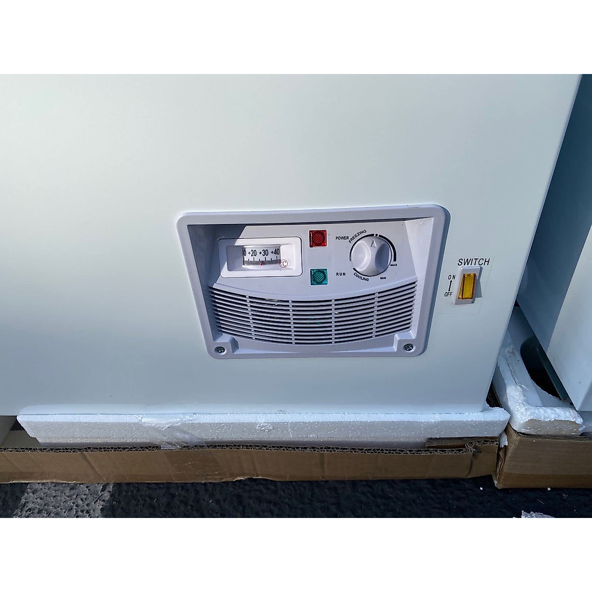 Chest Freezer for Supermarket Glass sliding Door 58" White Showcase Freezer Curve Display Top w/Storage Baskets - 18 Cu.Ft SDSC500