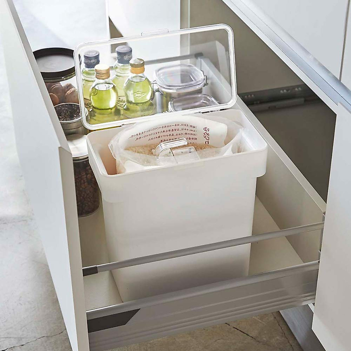 YAMAZAKI home Tower Airtight Food Container with Measuring Cup WH Space saving One Size White