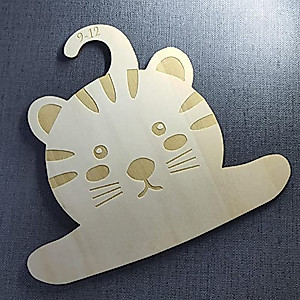 Menolana 8X Infant Wardrobe Divider Label Durable Baby Closet Dividers Hangers New Mom Gift