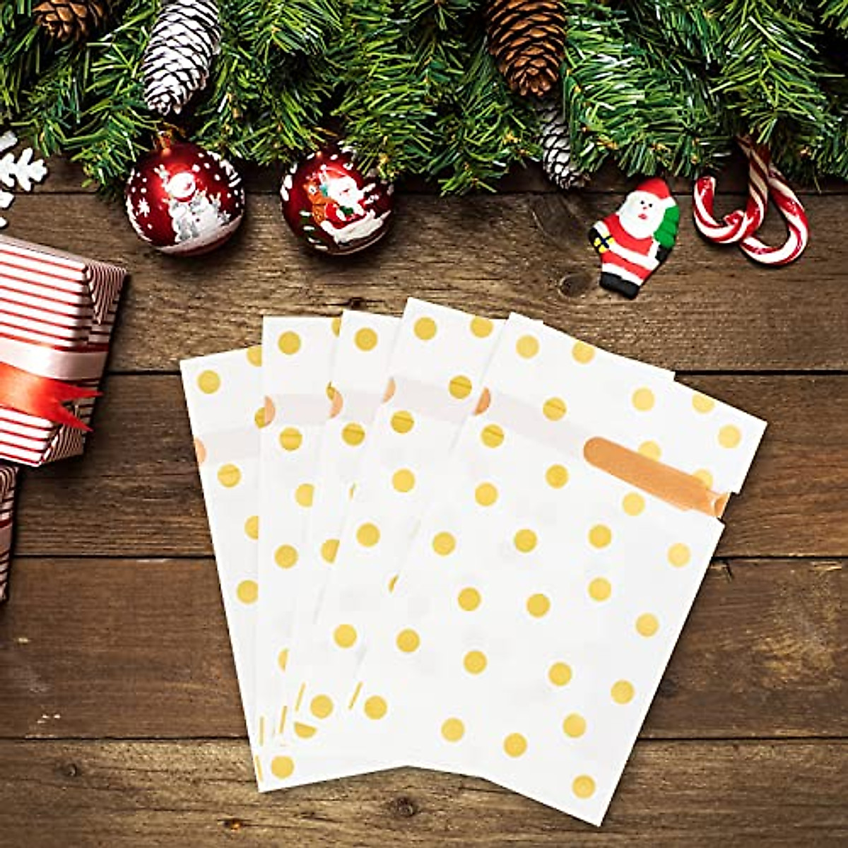 Hongyitime 50 PCS Candy Bag Treat Bags Candy Goodies Plastic Drawstring Gift Bags Treat Bags for Birthday Party Snack Wrapping Wedding Gift Party Favor