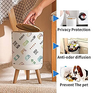 QOR88NJOG Trash Can with Lid Gamepad Seamless Texture with Console Videogame Controllers and Game Wood Small Garbage Bin Waste Bin for Kitchen Bathroom Bedroom Press Cover Wastebasket 7L/1.8 Gallon
