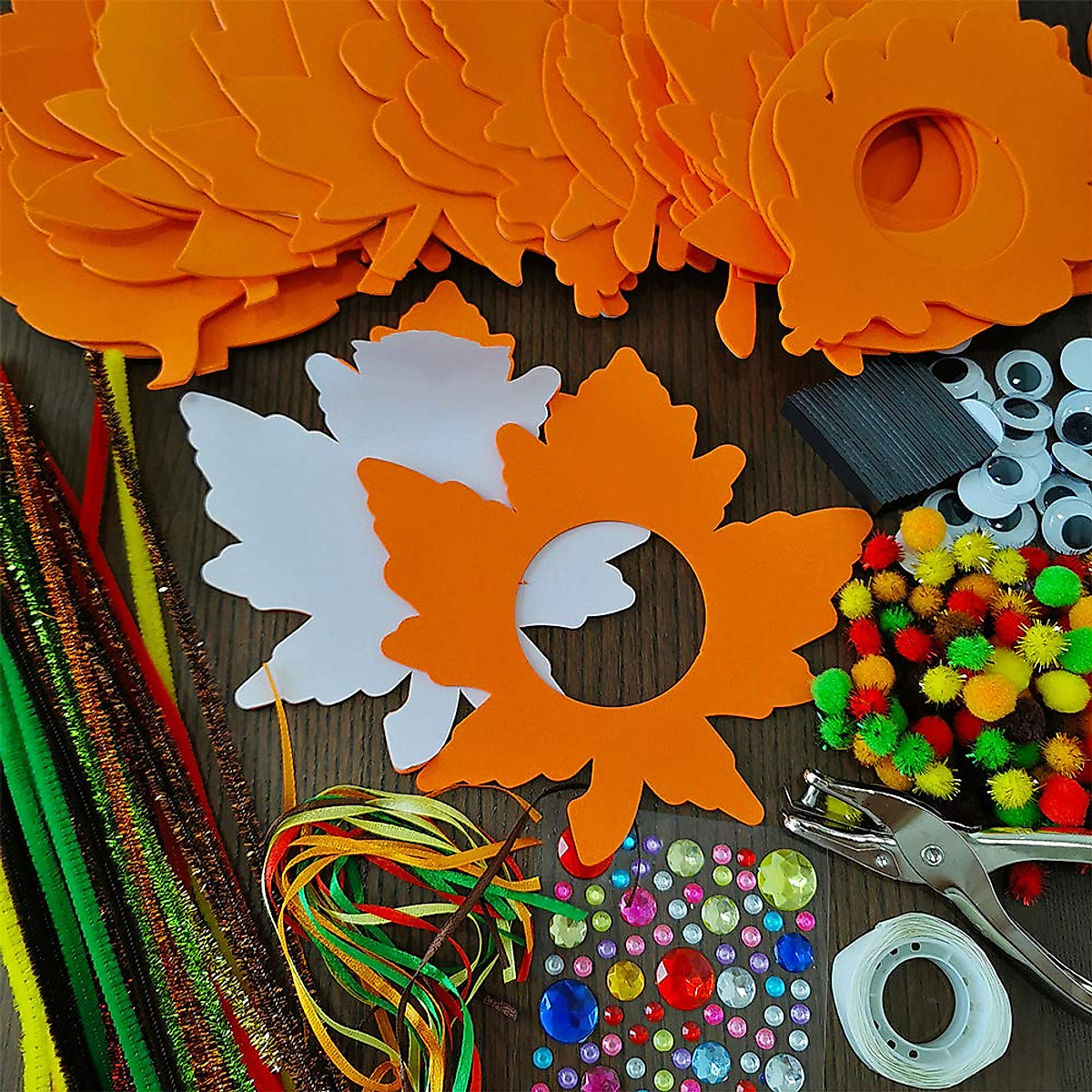 Winlyn 20 Sets Fall Crafts Kits Fall Crafts DIY Fall Leaf Shaped Picture Frames Ornaments Decorations Art Sets Foam Stickers Arts and Crafts for Kids Halloween Thanksgiving School Classroom Activities