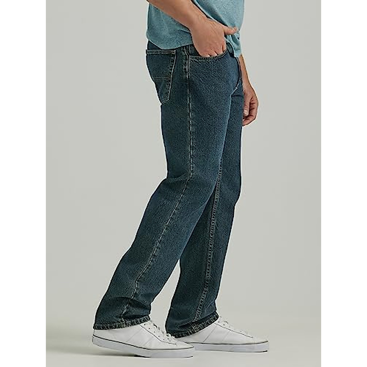 Wrangler Authentics Men's Classic Straight Fit Jean, Antique Dark, 31W X 32L