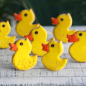 Duck Shaped Cookie Cutter Set of 4 - Cute Duck and Duckling Metal Stainless Steel Cookie Cutter Biscuit Mold for Fondant Fruit Bread Kids Birthday Party Decorations