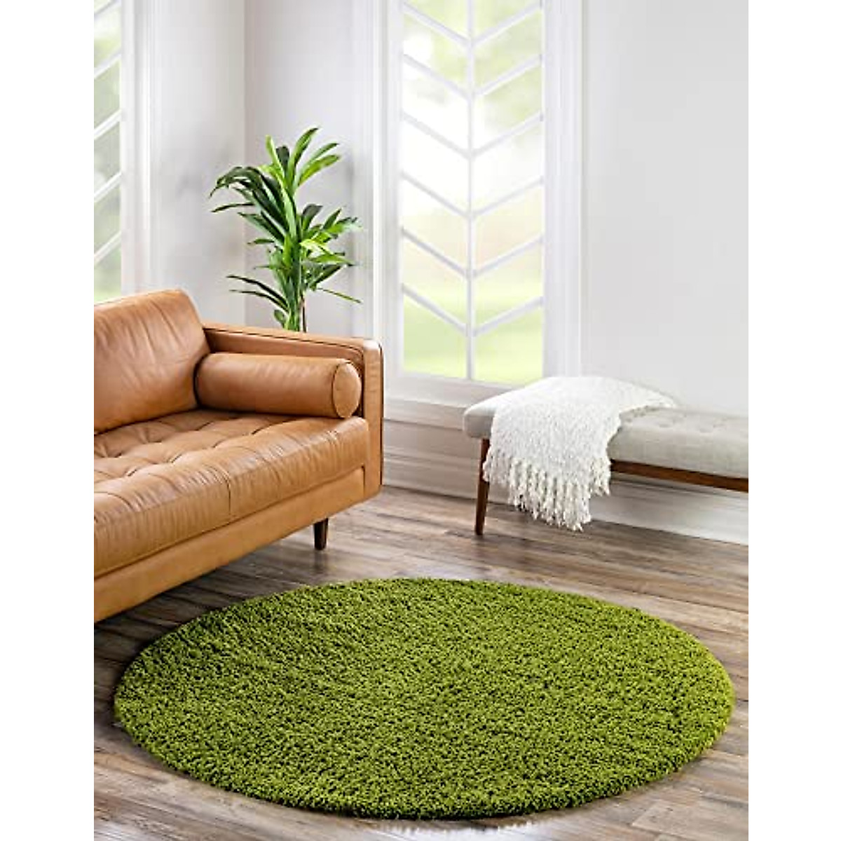 Rugs.com - Über Cozy Solid Shag Collection Rug – 3 Ft Round Grass Green Shag Rug Perfect for Kitchens, Dining Rooms