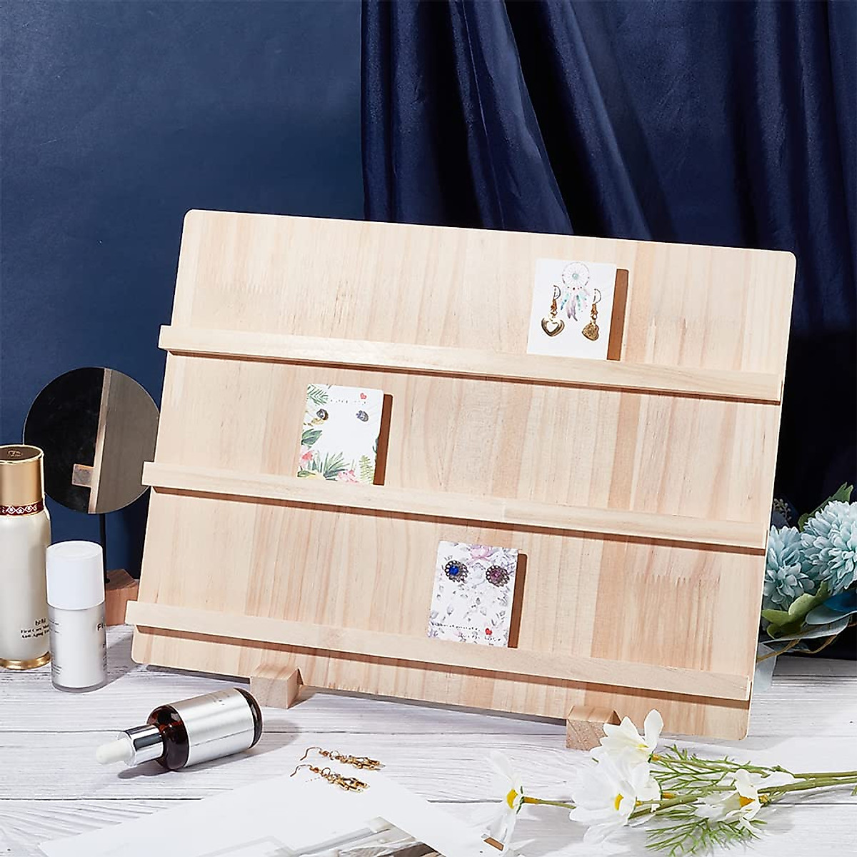 NBEADS Wood Earring Display Stands, 3 Layers Jewelry Earring Display Holder Wood Earring Card Holder Photos Business Card Holder Display with Base Stand for Home Office Retail Store, 40x14.1x30cm