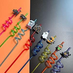 TUWUNA Halloween Party Favors 24Pcs Pumpkin Ghost Spider Bat Cat Halloween Theme Straws for Kids Halloween Party Supplies Decorations with 2 Cleaning Brushes