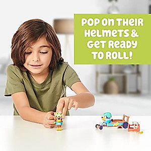 Bluey Vehicle and Figures Pack, Rusty & Bluey's Go-Kart, 2.5-3 inch Figures and Accessories