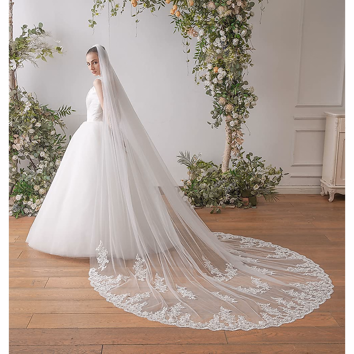 EllieHouse Womens 1 Tier Cathedral Lace Wedding Bridal Veil With Metal Comb Ivory X60