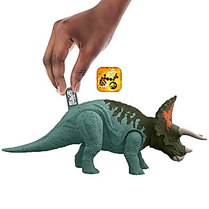 Mattel Jurassic World Dominion Roar Strikers Dinosaur Action Figure with Roaring Sound & Attack Action, Triceratops Dino Toy Includes Digital Play