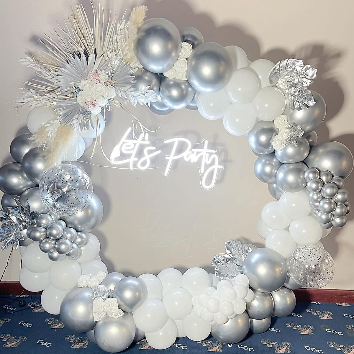White and Silver Balloon Garland Arch Kit - 120Pcs 12In 10In 5In White Silver Metallic Confetti Latex Balloons for Graduation Birthday Baby Shower Wedding Father's Day Party Decorations