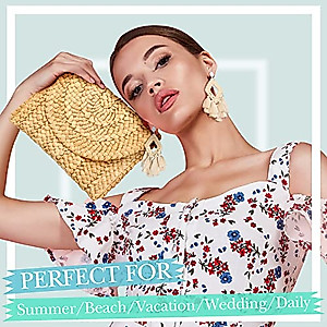 Saintrygo Women's Straw Clutch Purse and 4 Pairs Rattan Earrings Summer Beach Clutch Purse Handbag Straw Envelope Bag Wallet Woven Bag Geometric Tassel Woven Bohemian Earrings