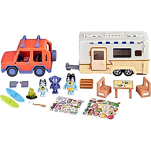 Bluey Ultimate Caravan Adventures - Caravan Playset and Three 2.5-3" Figures & 4WD Family Vehicle with 2 Surfboards, Multicolor (13096)