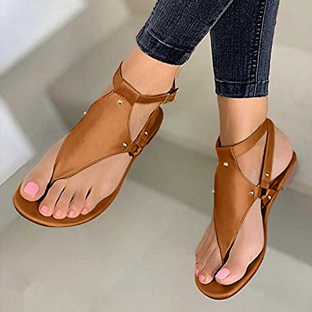 Sandals for Women Dressy Summer,Women's Casual Thong with Ankle Strap Sandals Flat Shoe Open Toe Ladies Wide Width Trendy Beach Walking Shoes (Brown, 9)