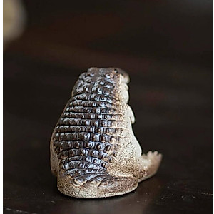 Handmade Crocodile Figurine Tea Pet, Tea Set Accessories Alligator Statue Tea Ceremony Desk Pet, Animal Ornament Gifts for Tea Lover Friends Chritmas Party Favors