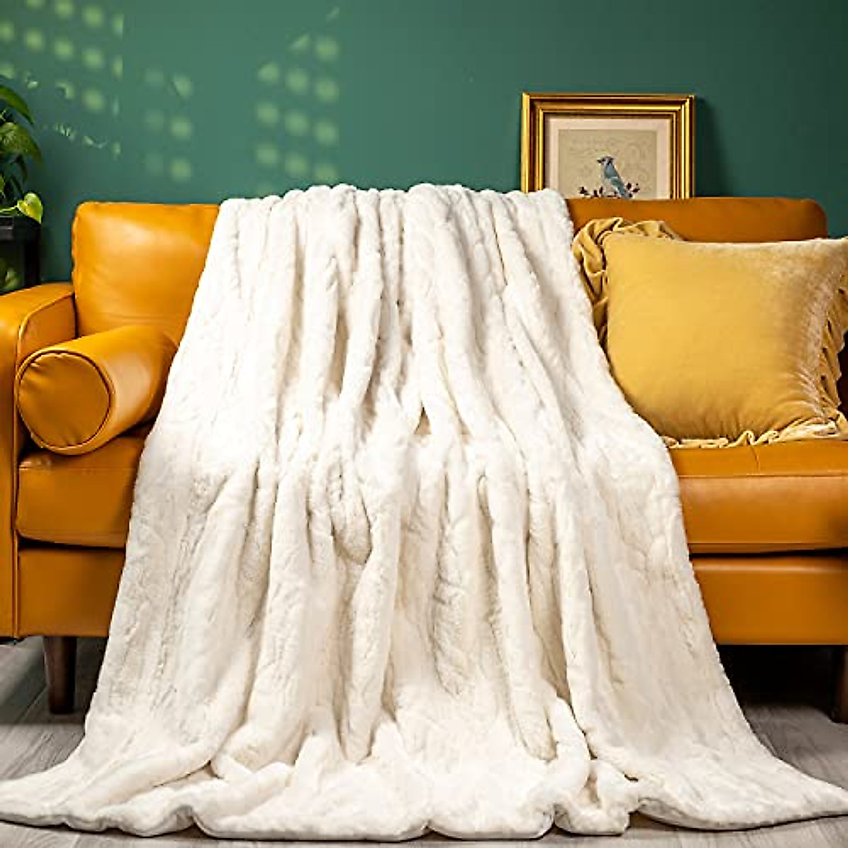 GLORY SEASON Comfy Warm Blanket Faux Fur Throw Blanket Fuzzy Ultra Soft Cozy Fluffy Blanket for Bed Couch and Living Room Sofa,Chair,50x60 inches Off White