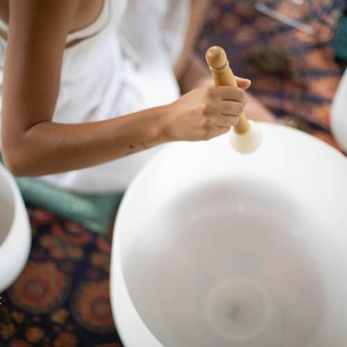 ALIOTH D Note Crystal Singing Bowl Sacral Chakra 7 inch with Carry Case Bag and Singing Bowl Mallet