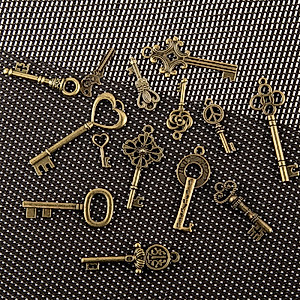 CHuangQi 40PCS Antique Bronze Vintage Skeleton Keys Charm Set, Steampunk Key DIY Handmade Accessories, Jewelry Making Supplies Wedding Favors