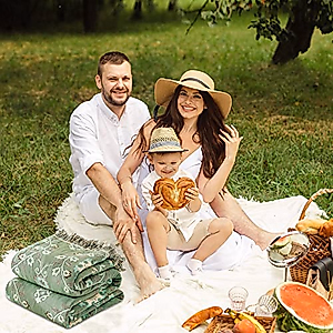 Skrmisda Bohemian Throw Blanket, Boho Blankets 90x98 Inch King Cotton Reversible Ultra Soft Light Quilt Comfy Cozy Bedding Coverlet Sofa Throw(Green+Beige)