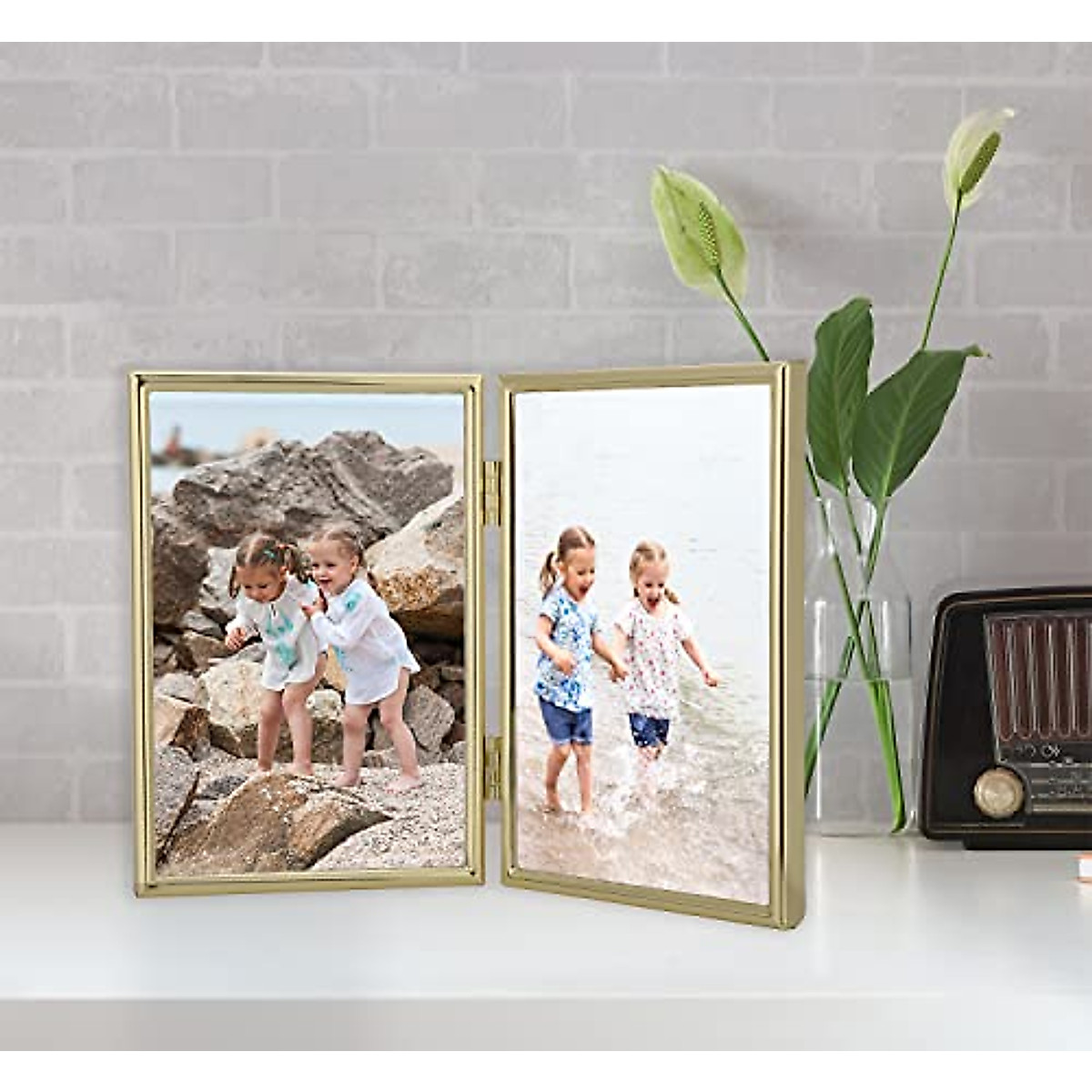 YiPinYin 4x6''Hinged Double Simply Gold Metal Picture Frame, Elegant Narrow Plated Metal Photo Frames 4 x 6'' With Soft Touch Velvet Backing for Desktop