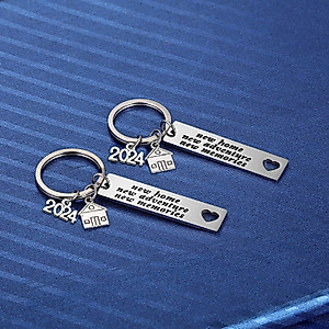 2024 Housewarming Gifts New Home New Memories Keychain Going Away Gifts for Women Friends Neighbor Family Sister Moving to Beach House Apartment Homeowner Key Chain