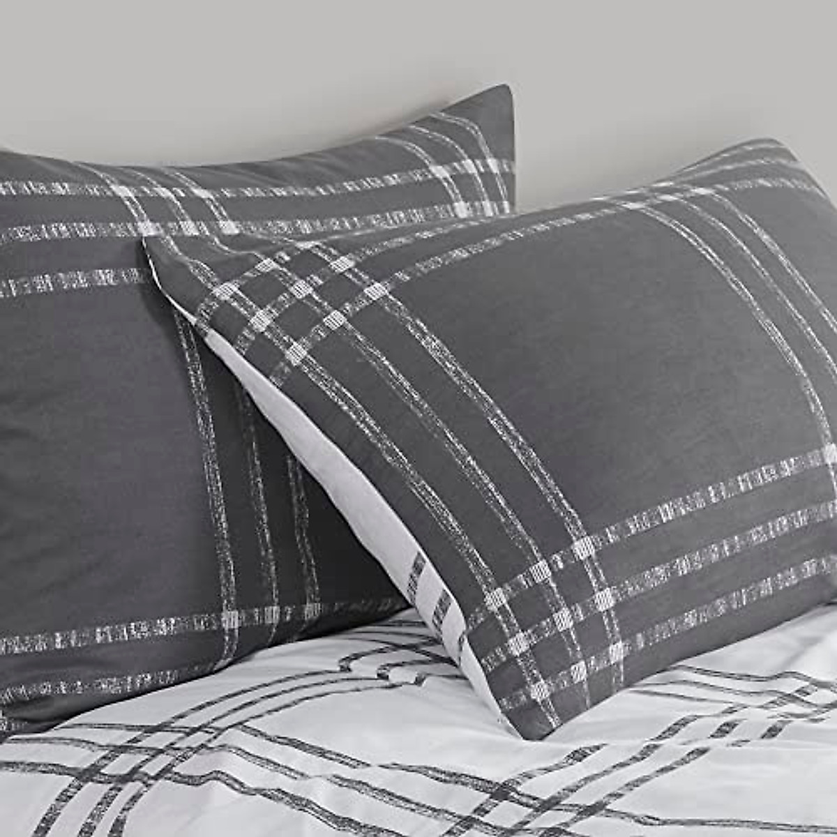 Intelligent Design Pike Reversible Duvet Set, Cottage Plaid Print, Modern Cabin Lifestyle, All Season Bedding Cover for Comforter with Matching Sham, Full/Queen White/Grey 3 Piece