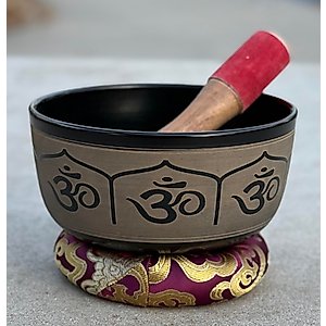 DharmaObjects Yoga Meditation 6 Inches OM Mantra Singing Bowl/Pad/Mallet Gift Set (Black)