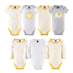 The Peanutshell Baby Layette Gift Set for Boys or Girls - 23 Piece New Born Unisex Gift Set, Baby Clothes & Newborn Essentials Must Haves - Newborn Clothes 0-3 Months - Safari Themed