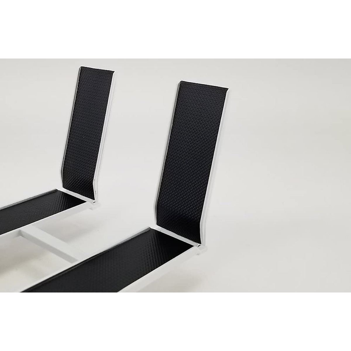 ModelToyCars Tandem Car Trailer with Tire Rack, White - Acme 18984-1/18 Scale Diecast Accessory